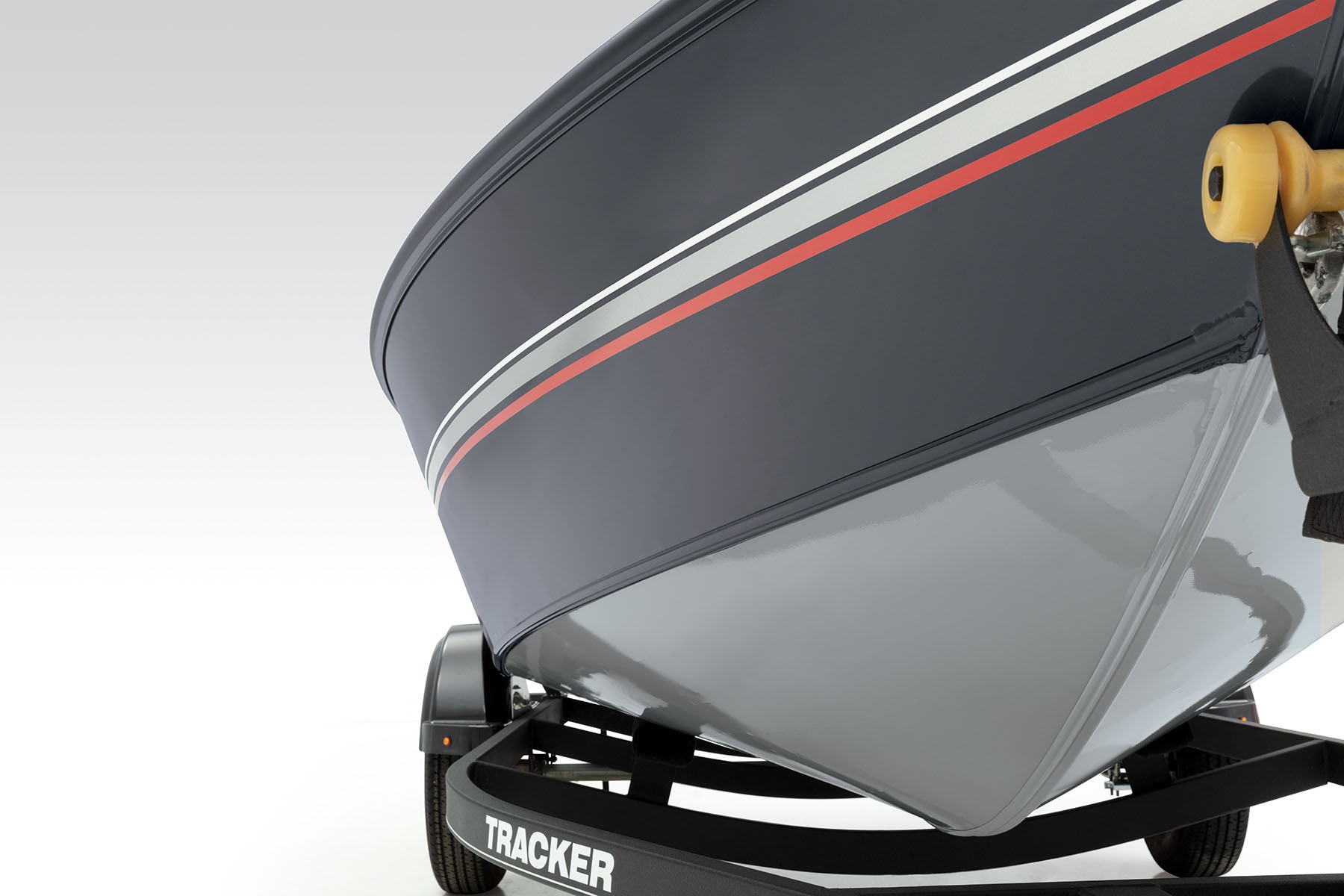 2019 Guide V-16 Laker DLX T - TRACKER Deep V Multi-Species Boat