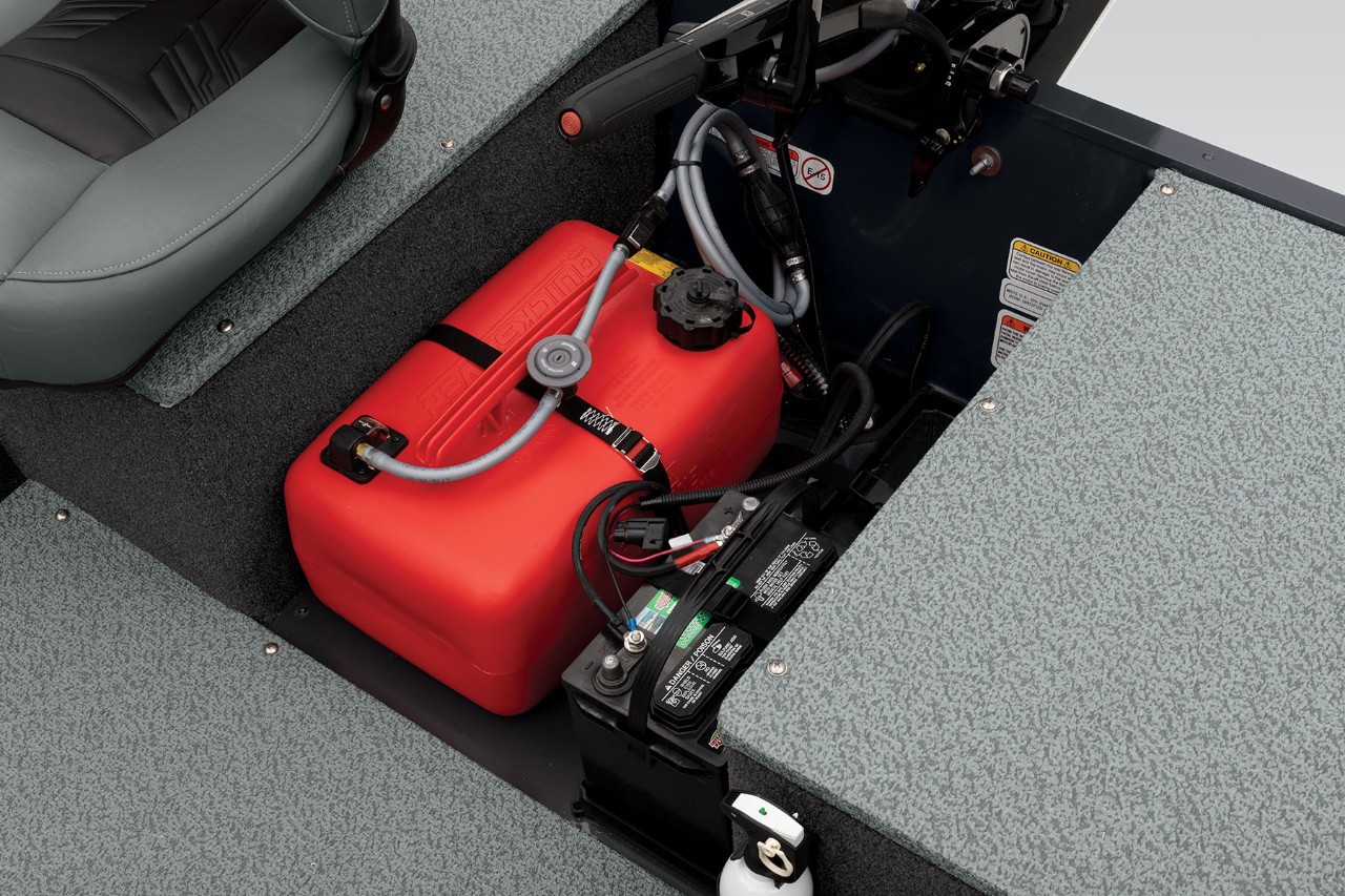 2019 Guide V-16 Laker DLX T - TRACKER Deep V Multi-Species Boat