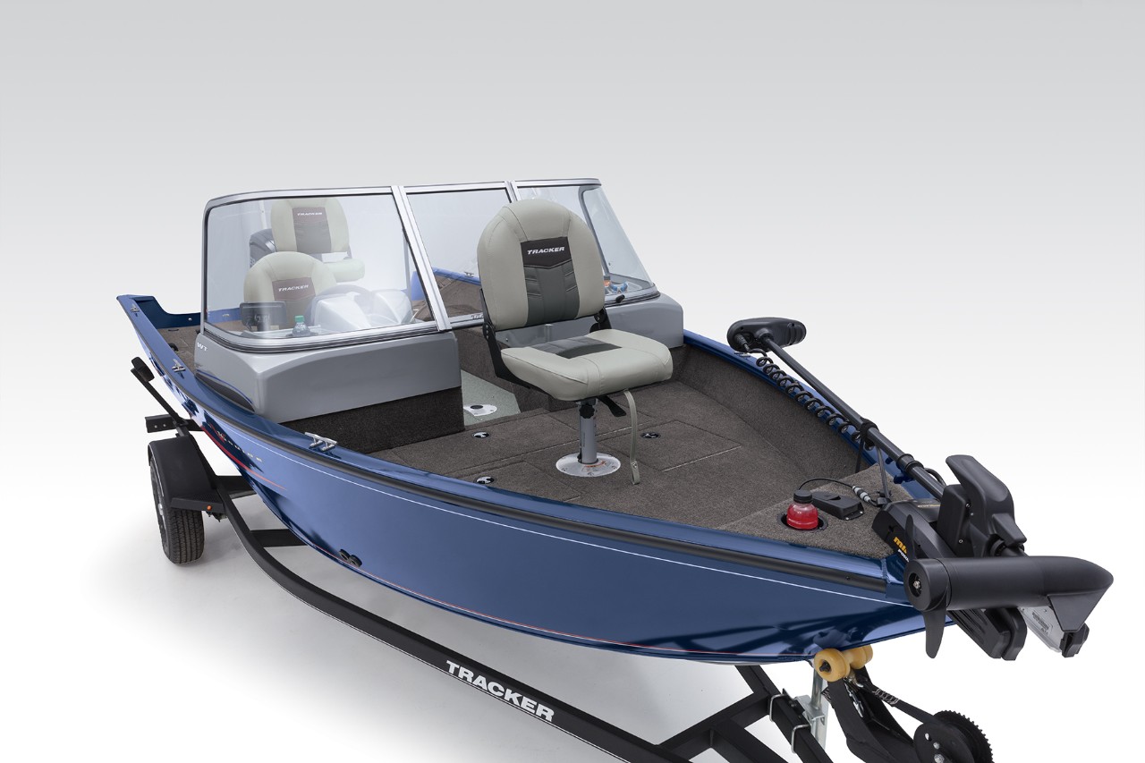 2019 PRO GUIDE V-16 WT - TRACKER Deep V Multi-Species Boat