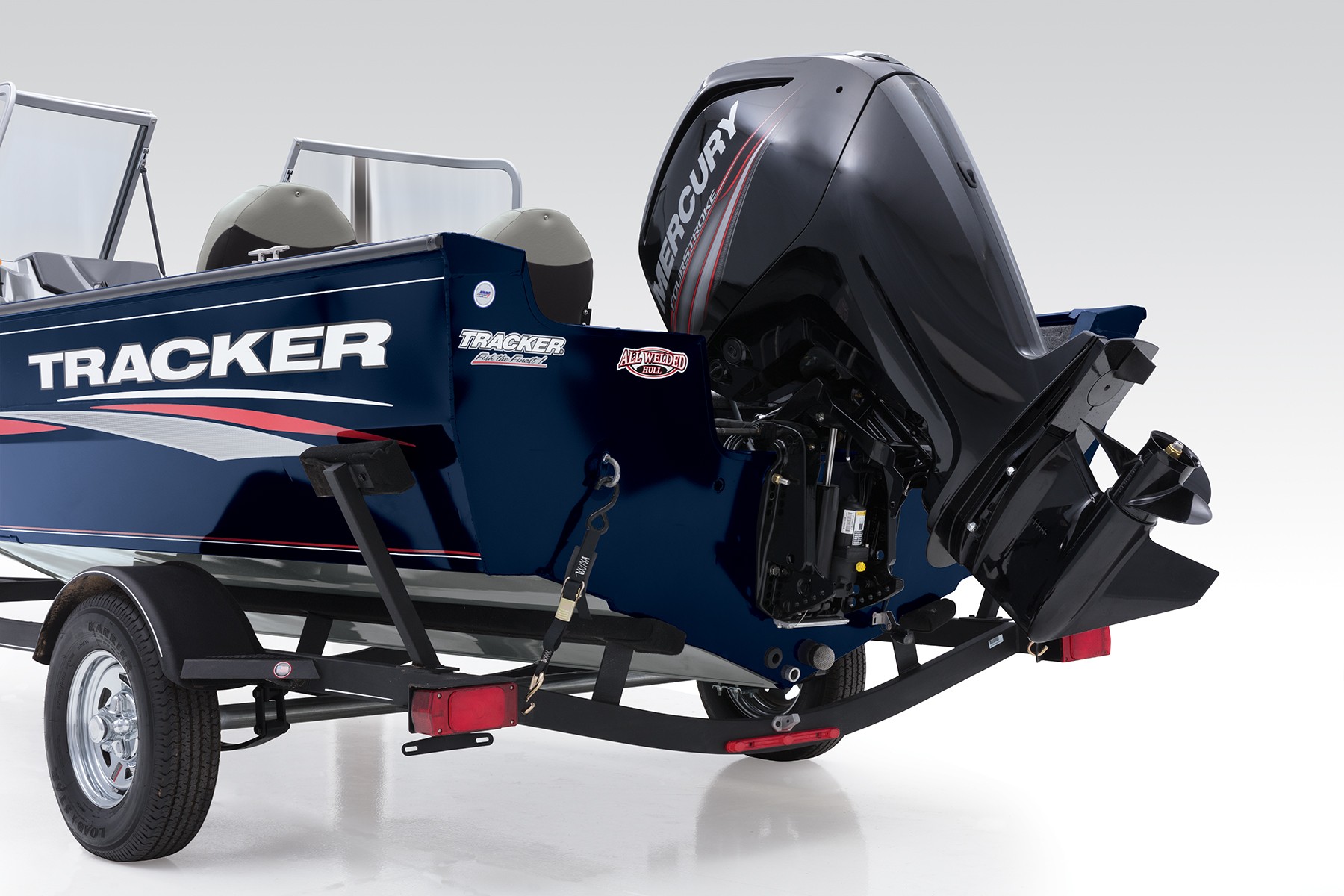 2019 PRO GUIDE V-16 WT - TRACKER Deep V Multi-Species Boat