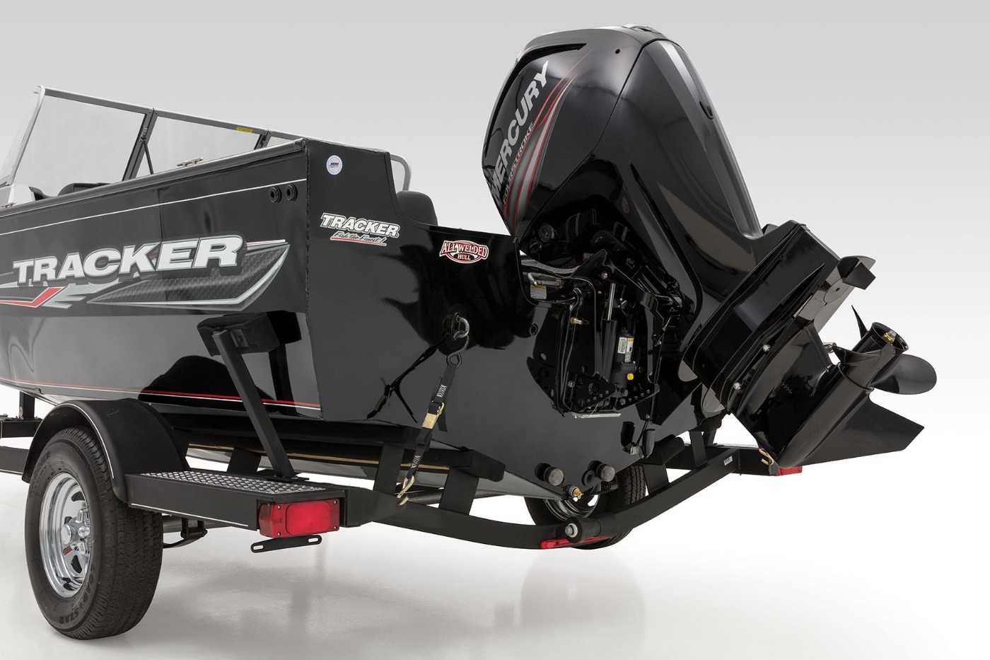 2019 PRO GUIDE V-165 WT - TRACKER Deep V Multi-Species Boat