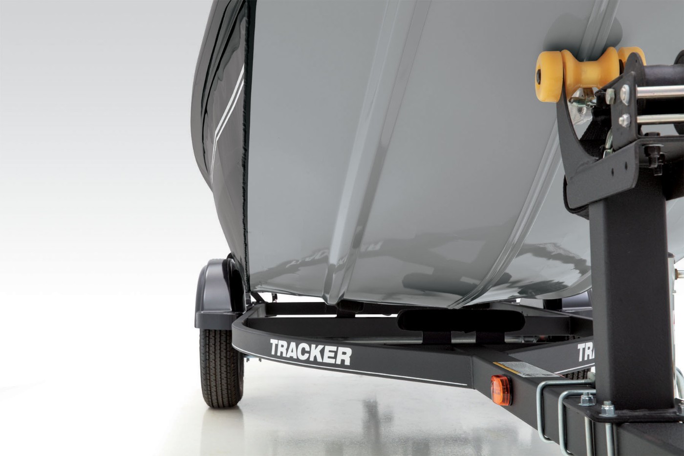 2019 PANFISH 16 - TRACKER Mod V Panfish Boat