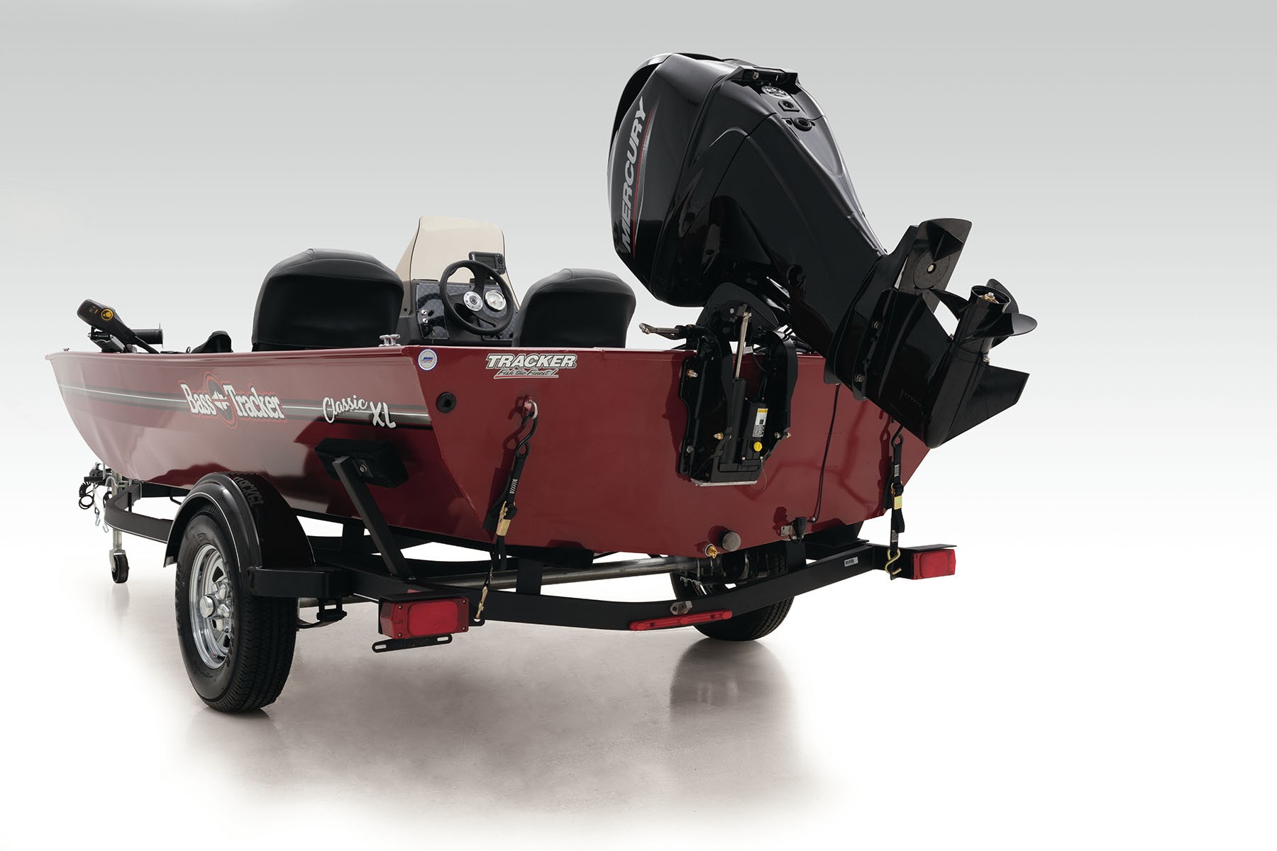 BASS TRACKER Classic XL - TRACKER Mod V Bass Boat