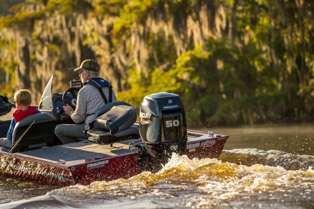 BASS TRACKER Classic XL - TRACKER Mod V Bass Boat
