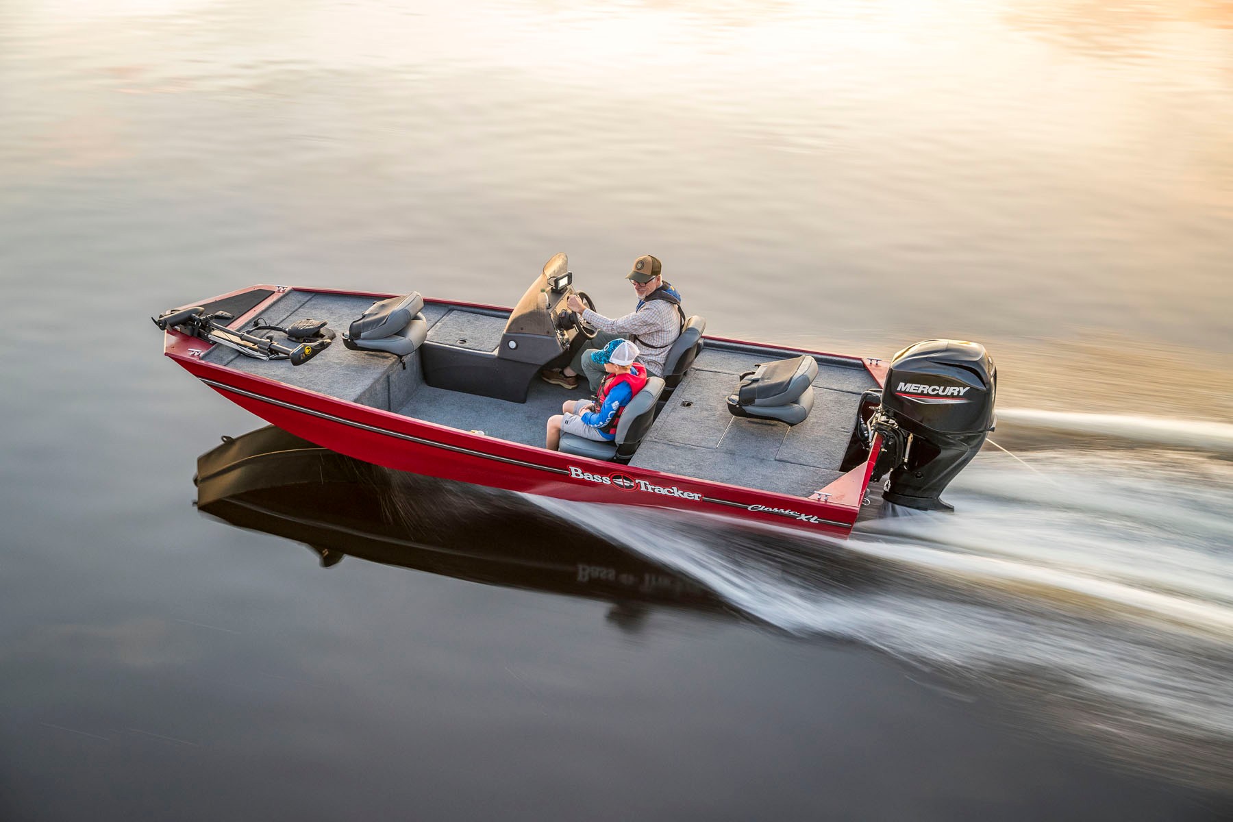 BASS TRACKER Classic XL - TRACKER Mod V Bass Boat