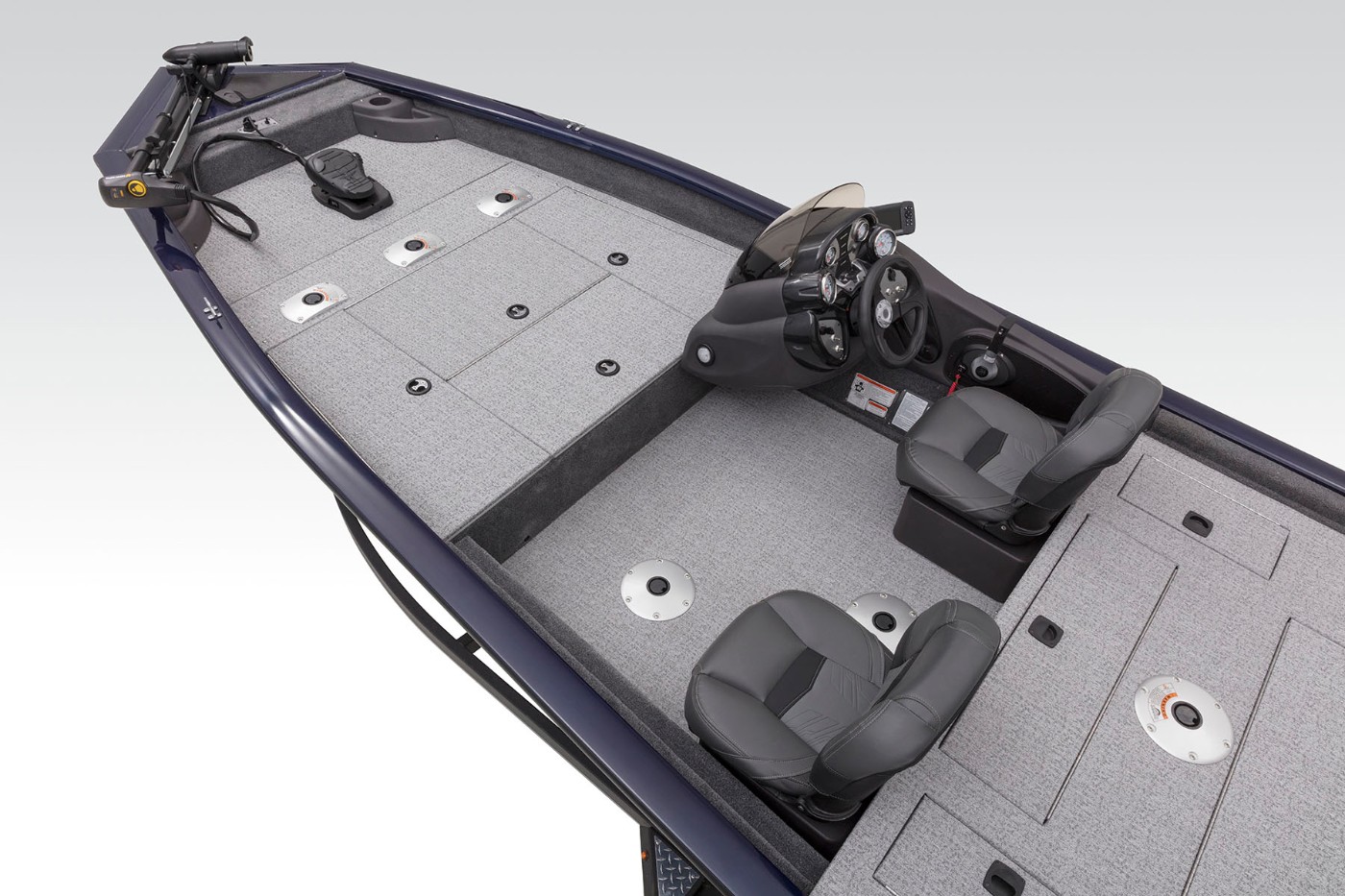 PRO TEAM 175 TF - TRACKER Mod V Bass Boat