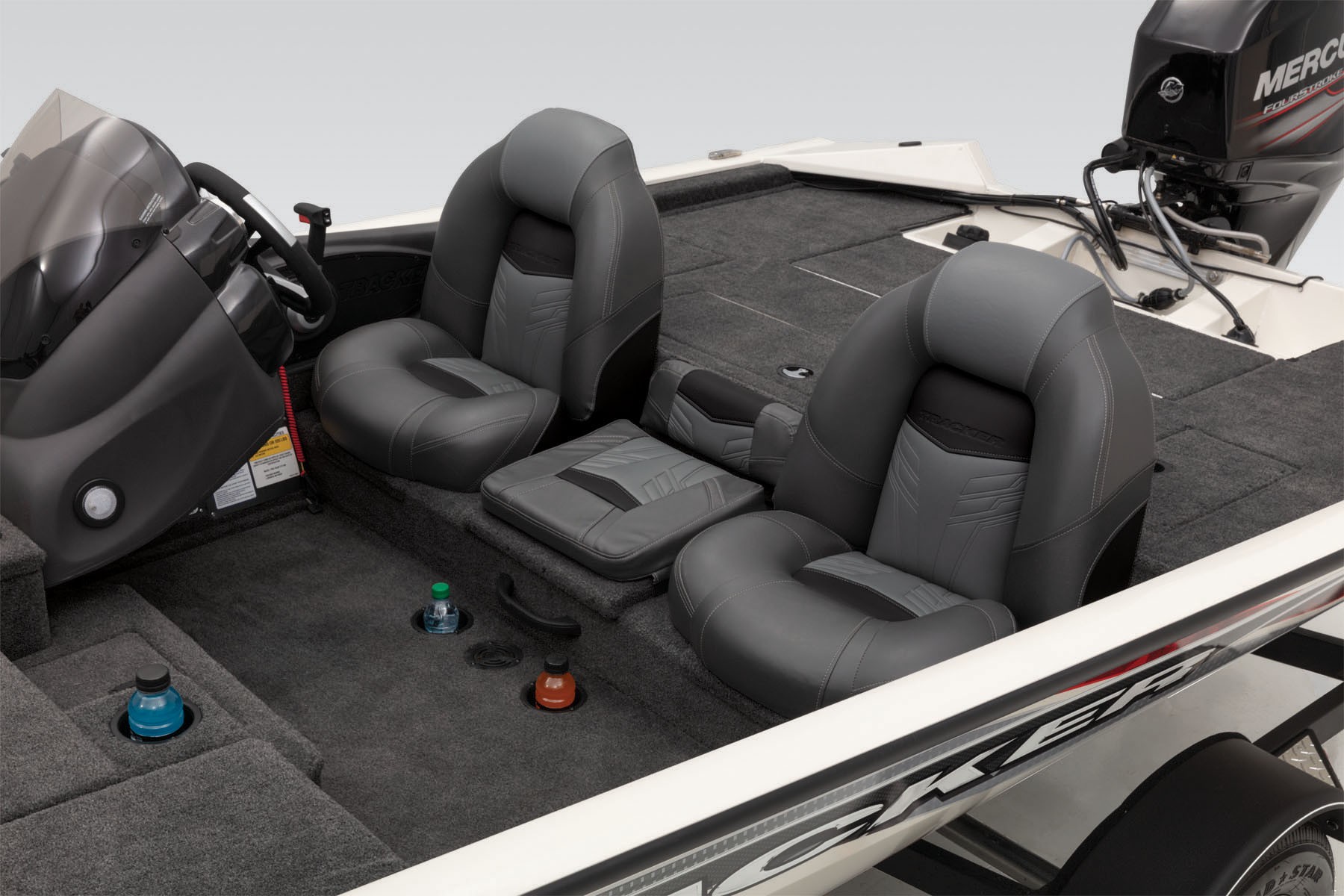 2020 PRO TEAM 175 TXW Tournament Edition - TRACKER Mod V Bass Boat