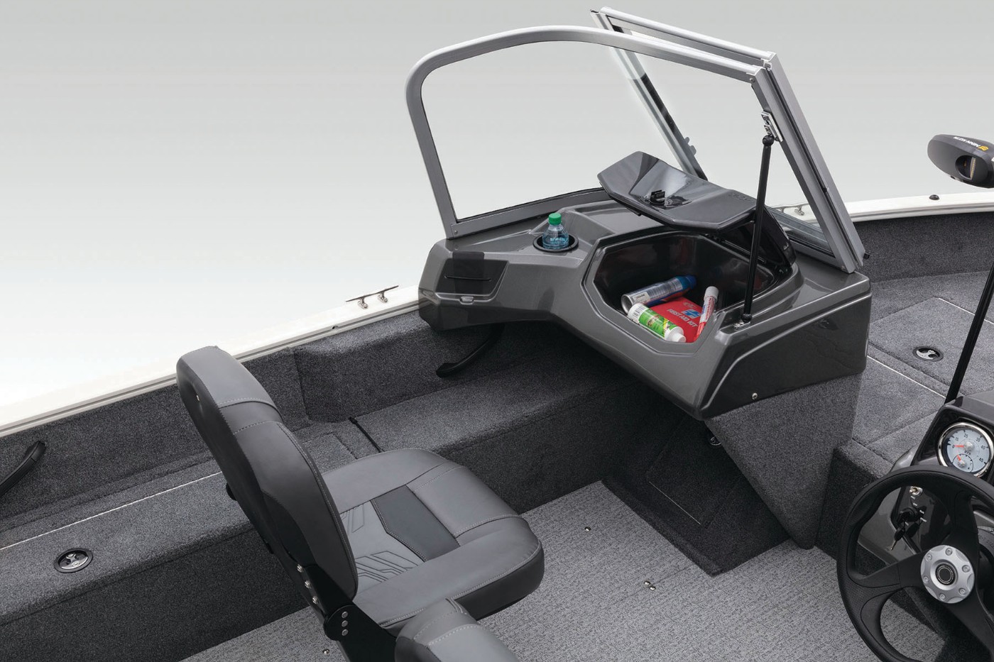 2020 PRO GUIDE V-16 WT - TRACKER Deep V Multi-Species Boat