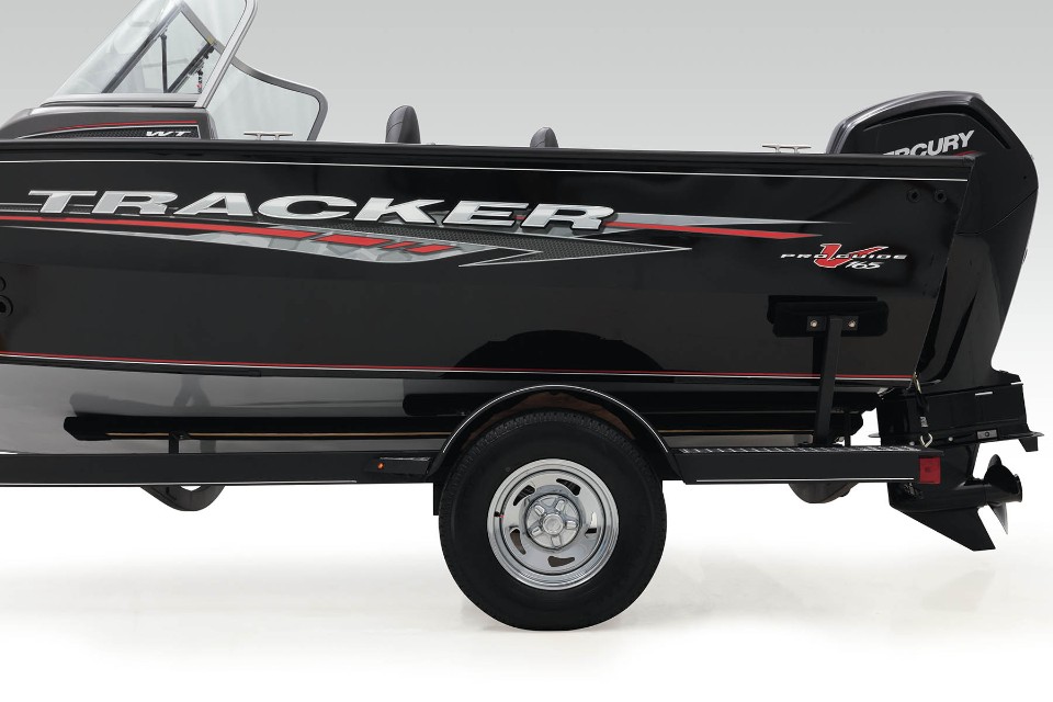 2020 PRO GUIDE V-165 WT - TRACKER Deep V Multi-Species Boat