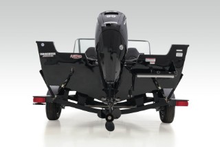 2020 PRO GUIDE V-165 WT - TRACKER Deep V Multi-Species Boat