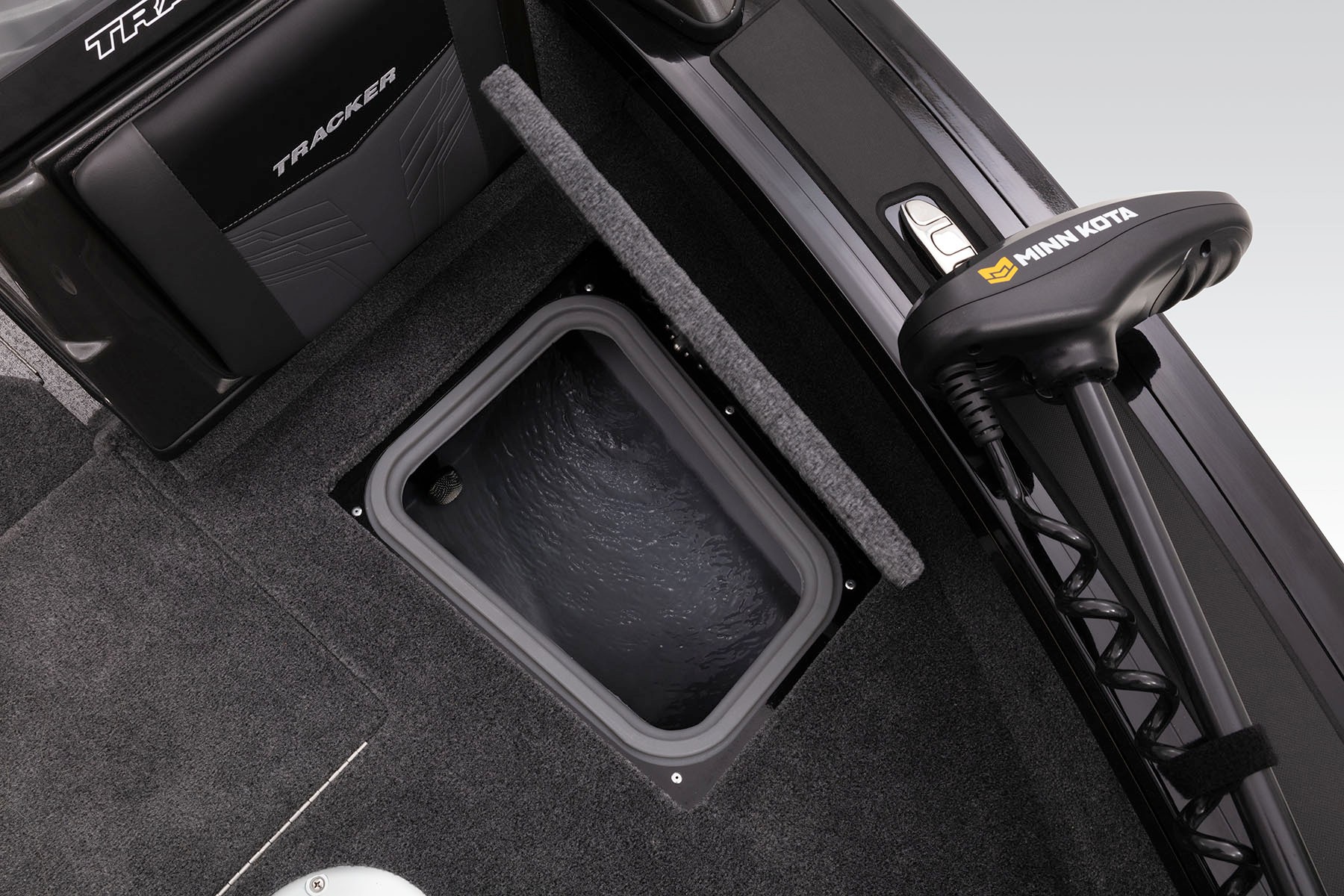 TARGA V-18 WT - TRACKER Deep V Fishing Boat