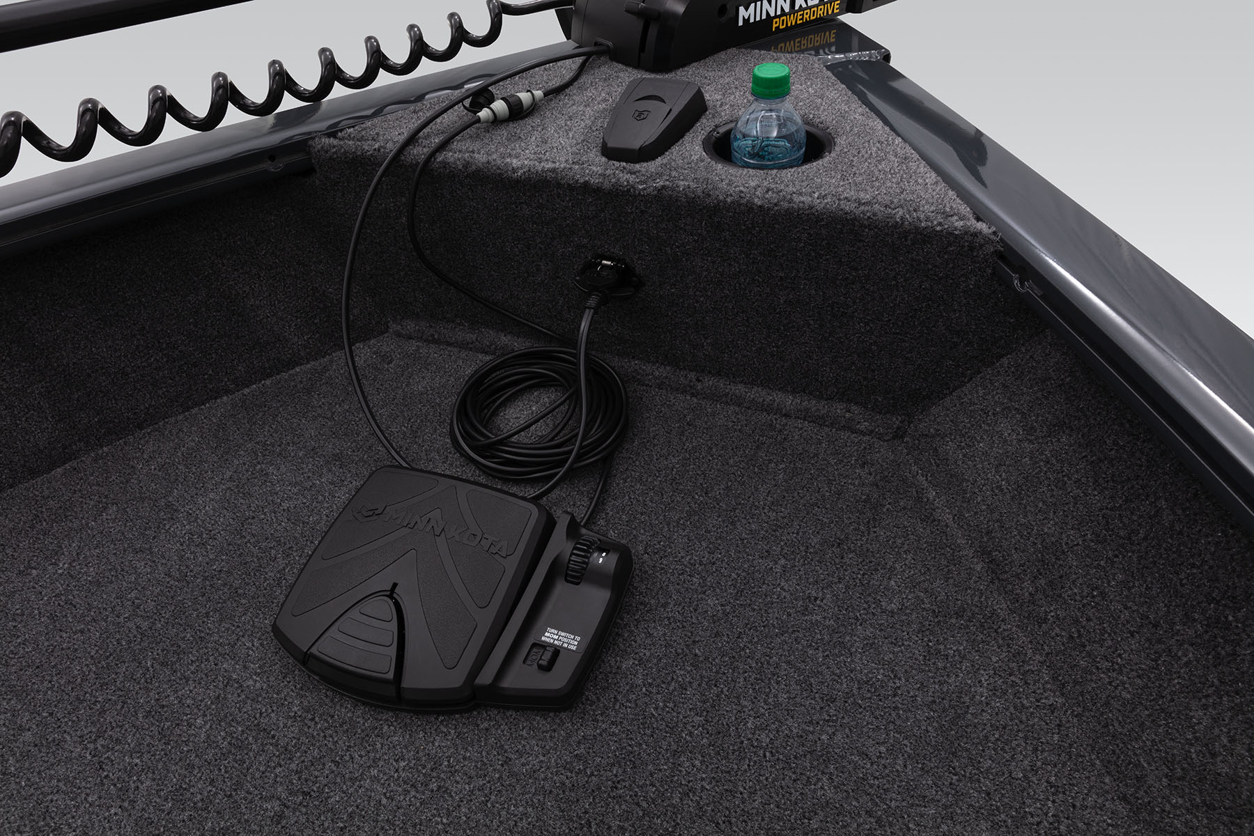 PRO GUIDE V-16 SC - TRACKER Deep V Multi-Species Boat