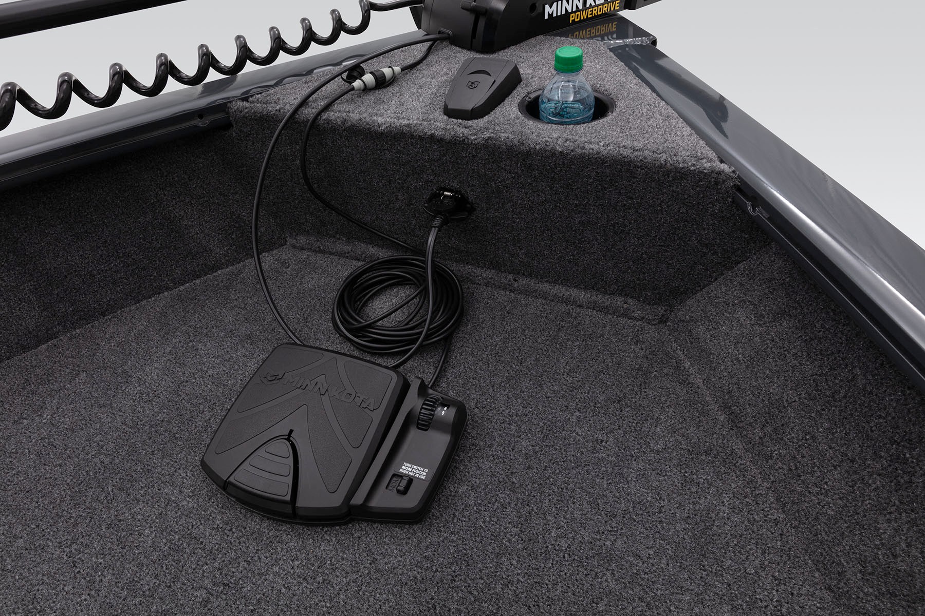 PRO GUIDE V-16 SC - TRACKER Deep V Multi-Species Boat