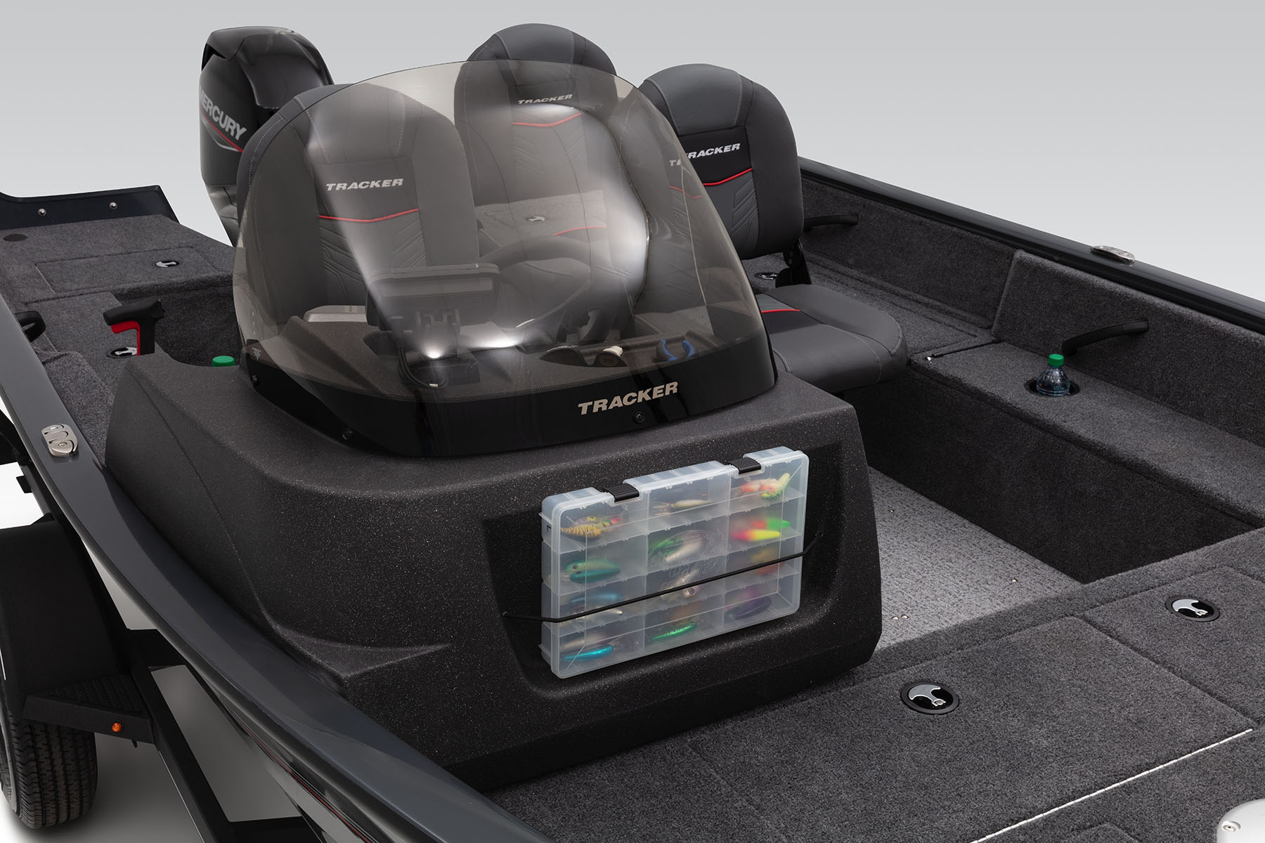 PRO GUIDE V-16 SC - TRACKER Deep V Multi-Species Boat