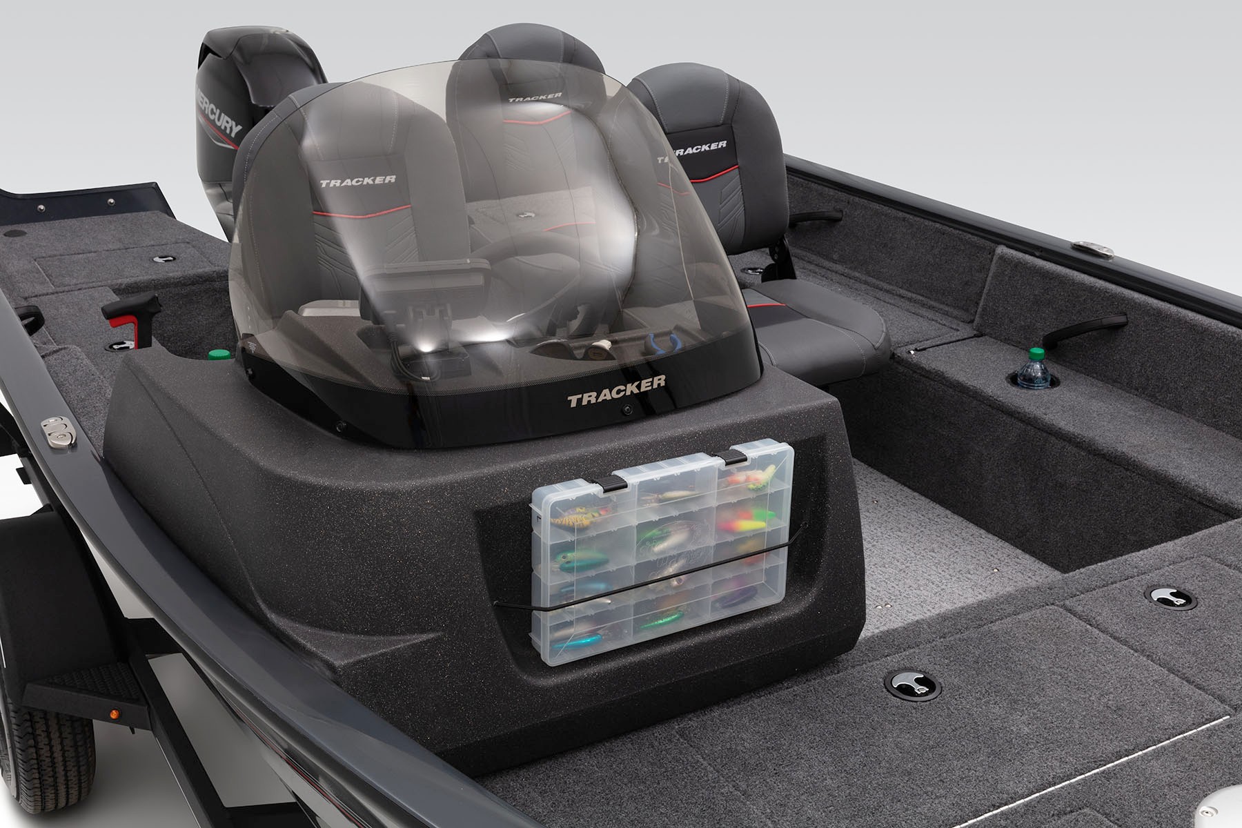 PRO GUIDE V-16 SC - TRACKER Deep V Multi-Species Boat