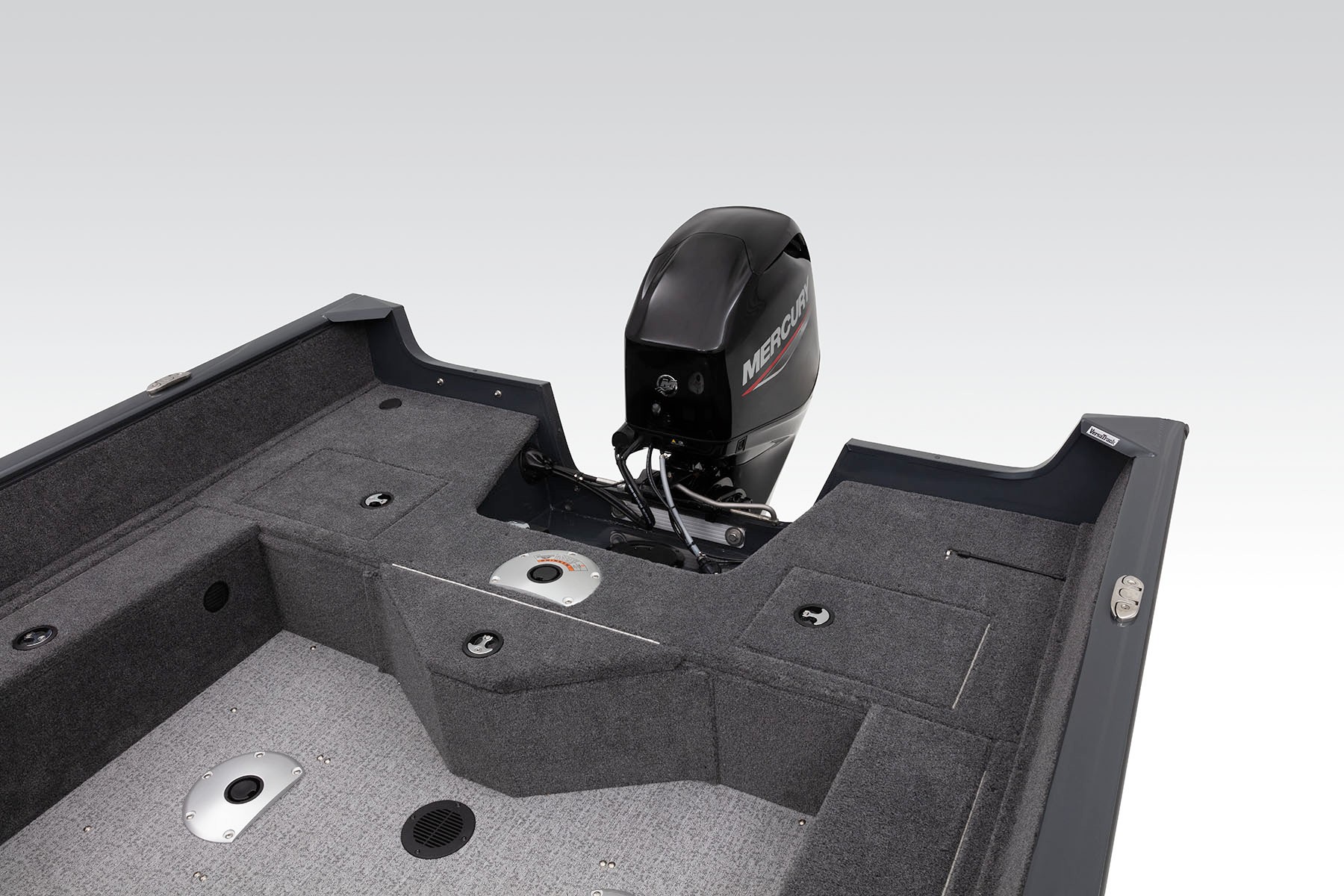 PRO GUIDE V-16 SC - TRACKER Deep V Multi-Species Boat