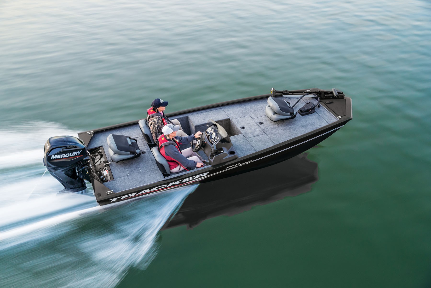 PRO 170 - TRACKER Mod V Bass Boat