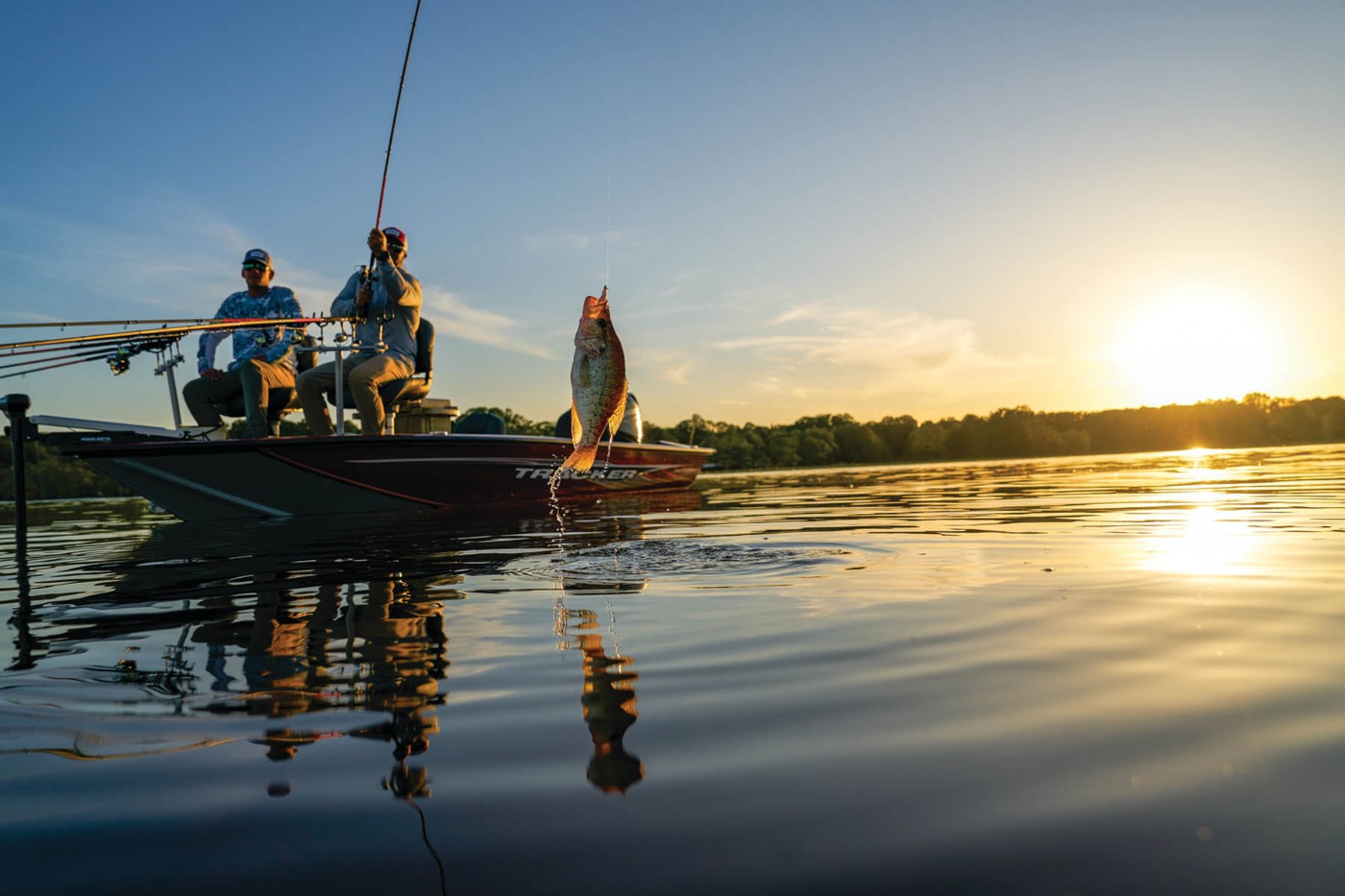 PRO TEAM 175 TF - TRACKER Mod V Bass Boat
