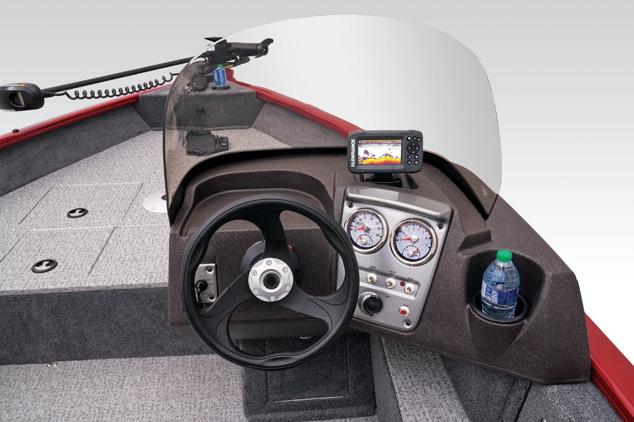 PRO GUIDE V-16 SC - TRACKER Deep V Multi-Species Boat