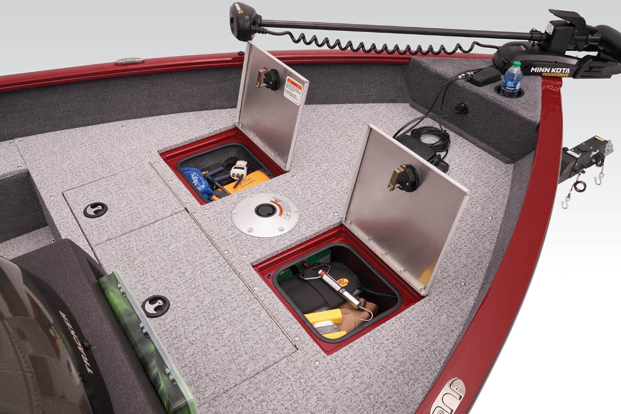 PRO GUIDE V-16 SC - TRACKER Deep V Multi-Species Boat