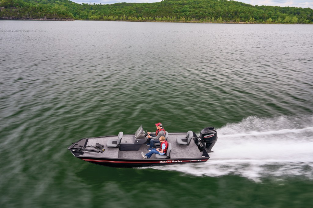 BASS TRACKER Classic XL | 16ft. 8in. Mod V Bass Boat | TRACKER Boats