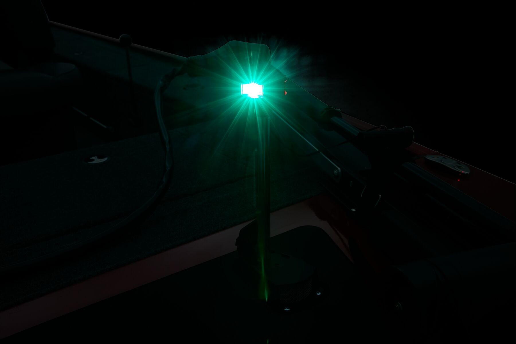 Panfish 17 | 16ft. 8in. Mod V Aluminum Fishing Boat | TRACKER Boats