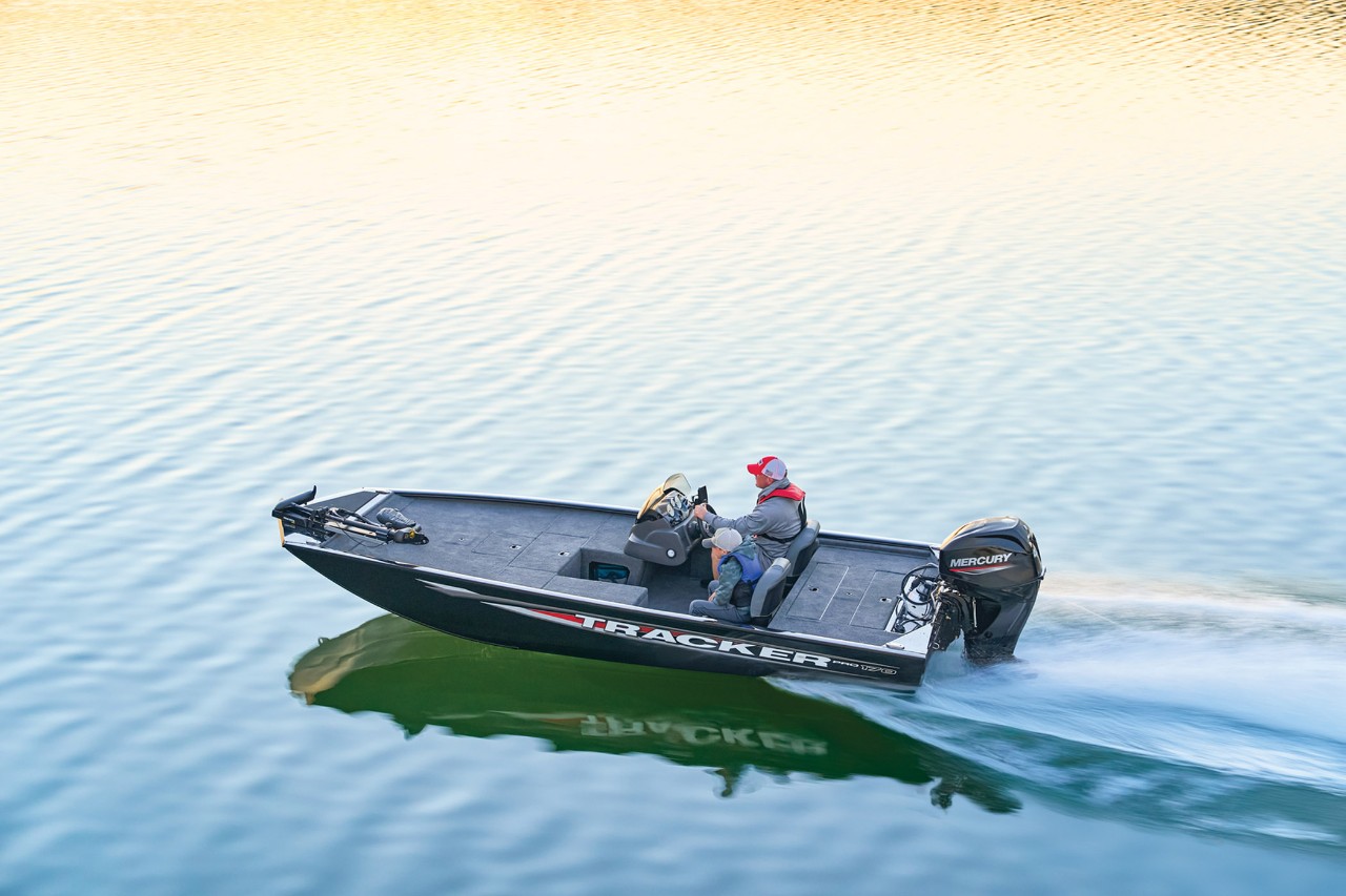 PRO 170 | 16ft. 8in. Mod V Bass Boat | TRACKER Boats
