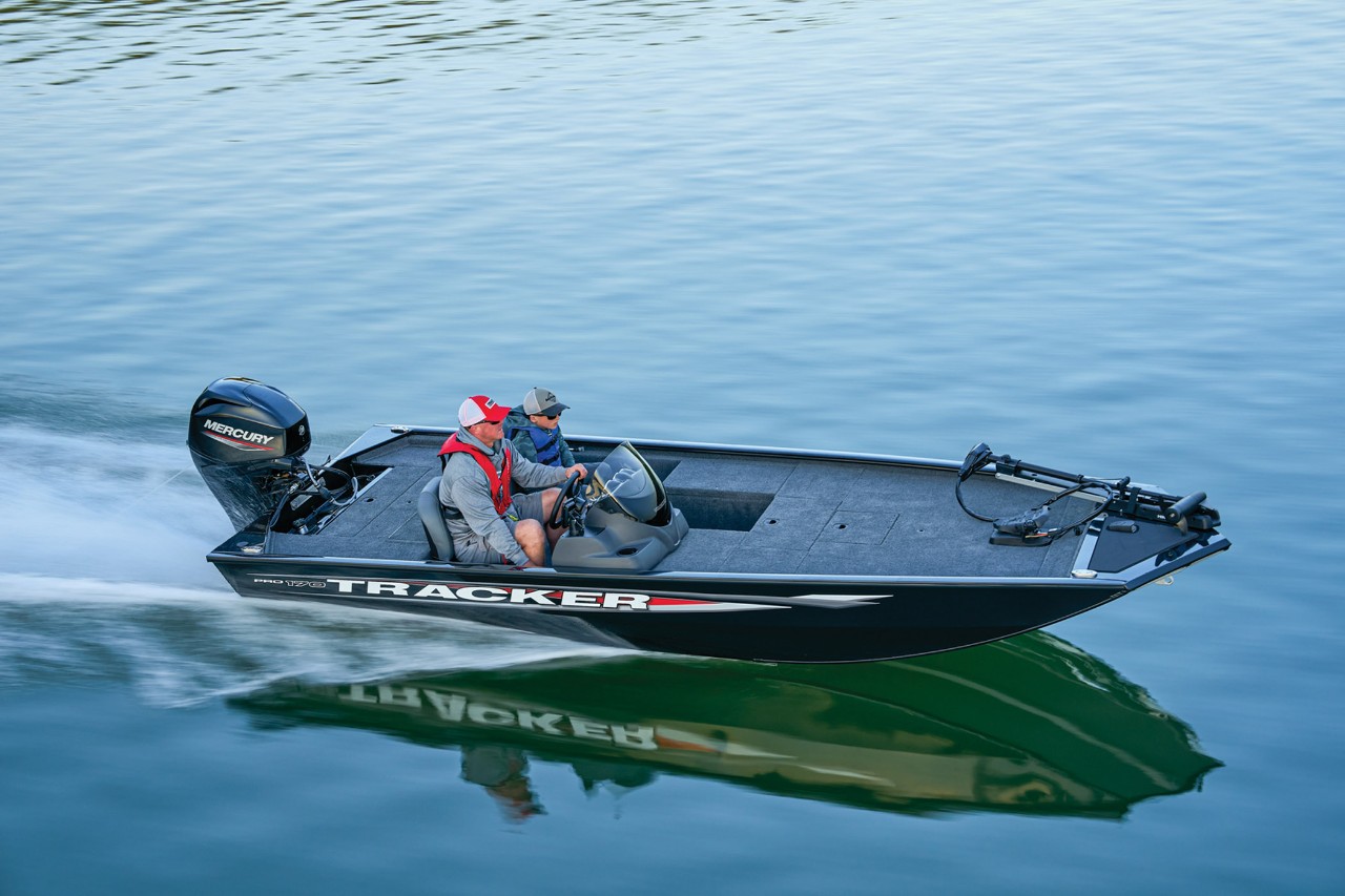 PRO 170 | 16ft. 8in. Mod V Bass Boat | TRACKER Boats