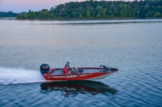 2025 TRACKER PRO TEAM 195 Tournament Edition | 18ft. 7in. Mod V Bass Boat
