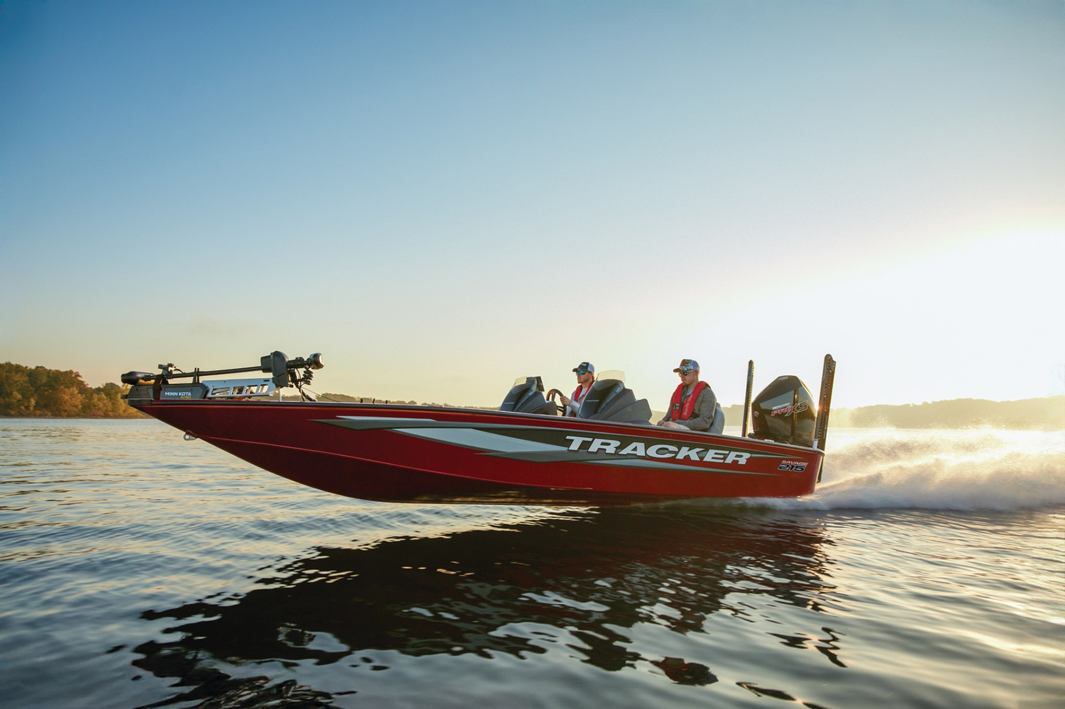 TRACKER Savage 215 | 21ft. 3in. Mod V Bass Boat