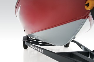 PRO GUIDE V-16 WT - TRACKER Deep V Fishing Boat