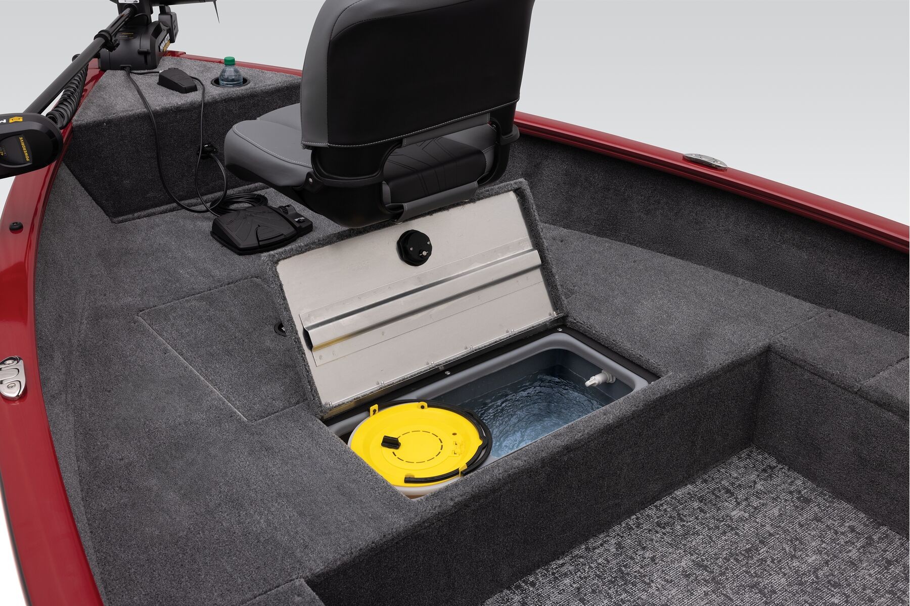 TRACKER SUPER GUIDE V-16 T | 16ft. 1in. Deep V Fishing Boat