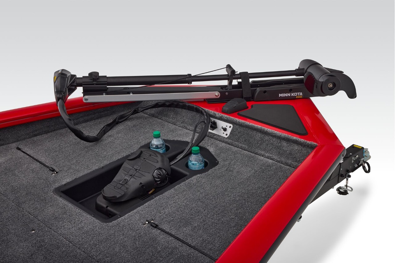 TRACKER PRO TEAM 190 | 18ft. 7in. Mod V Bass Boat
