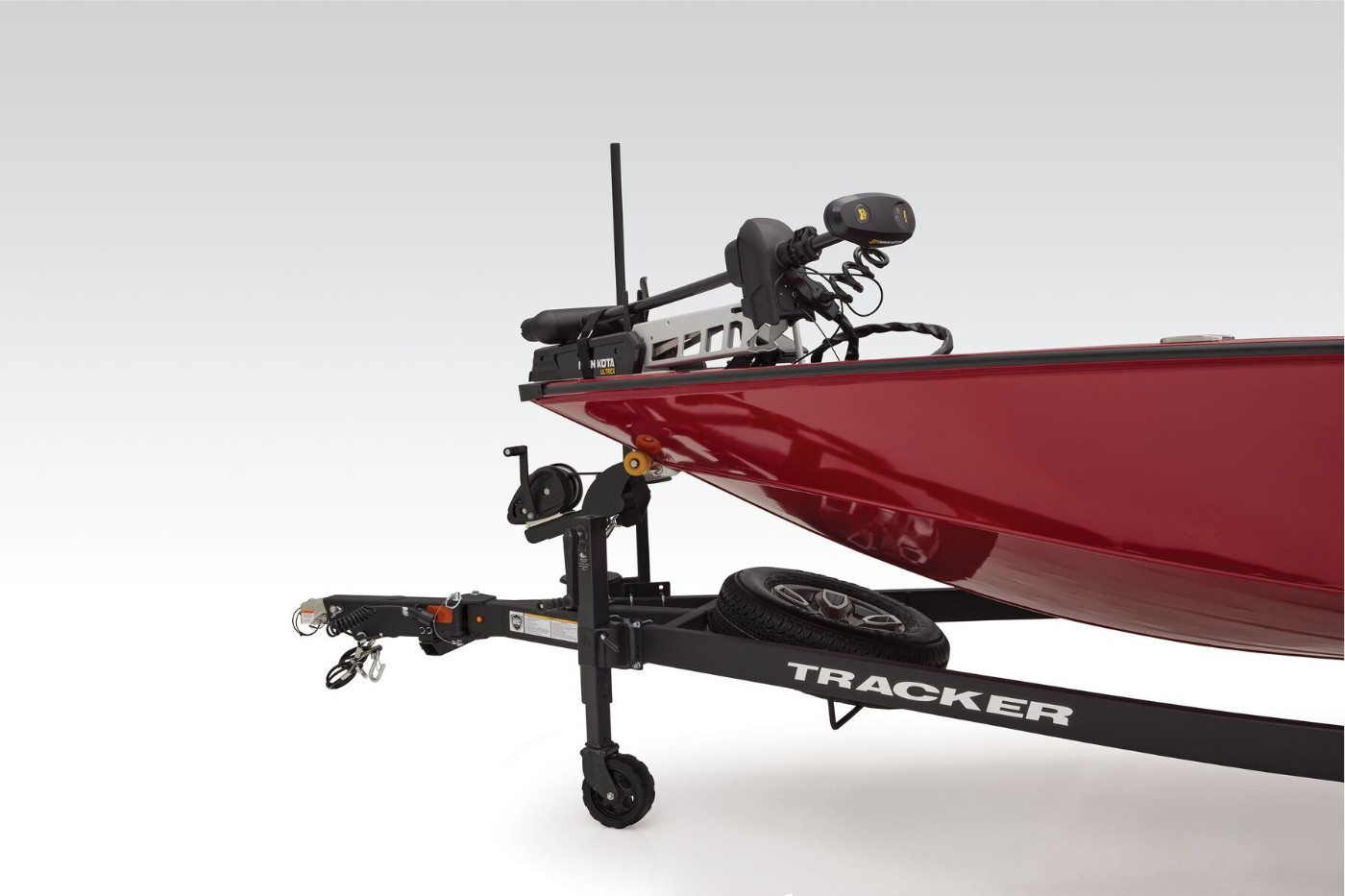 TRACKER Savage 215 | 21ft. 3in. Mod V Bass Boat